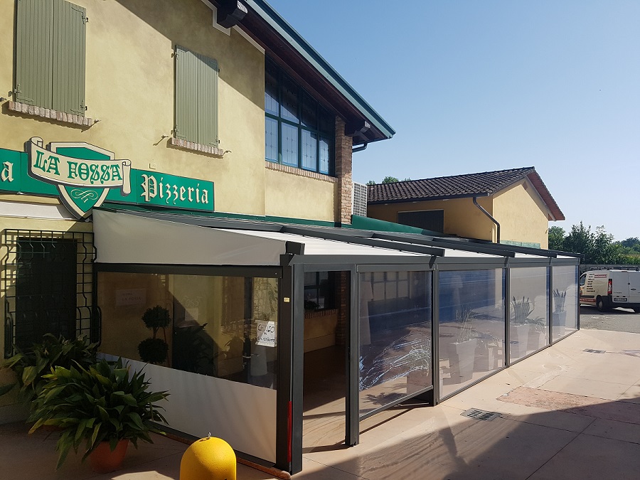 Tende a rullo per esterni in pvc trasparente per balconi e verande Tende a rullo per esterni in pvc trasparente per balconi e verande